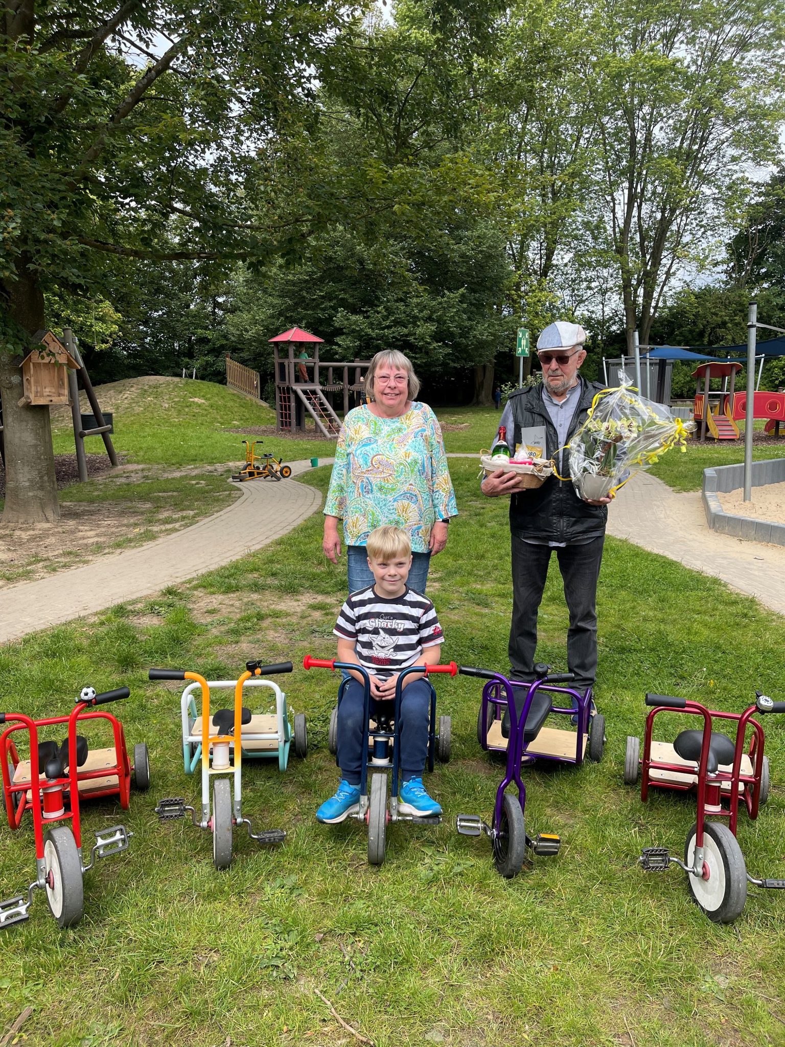 Vier-Generationen-Projekt „Upcycling“ im DRK-Familienzentrum Lemgo ...