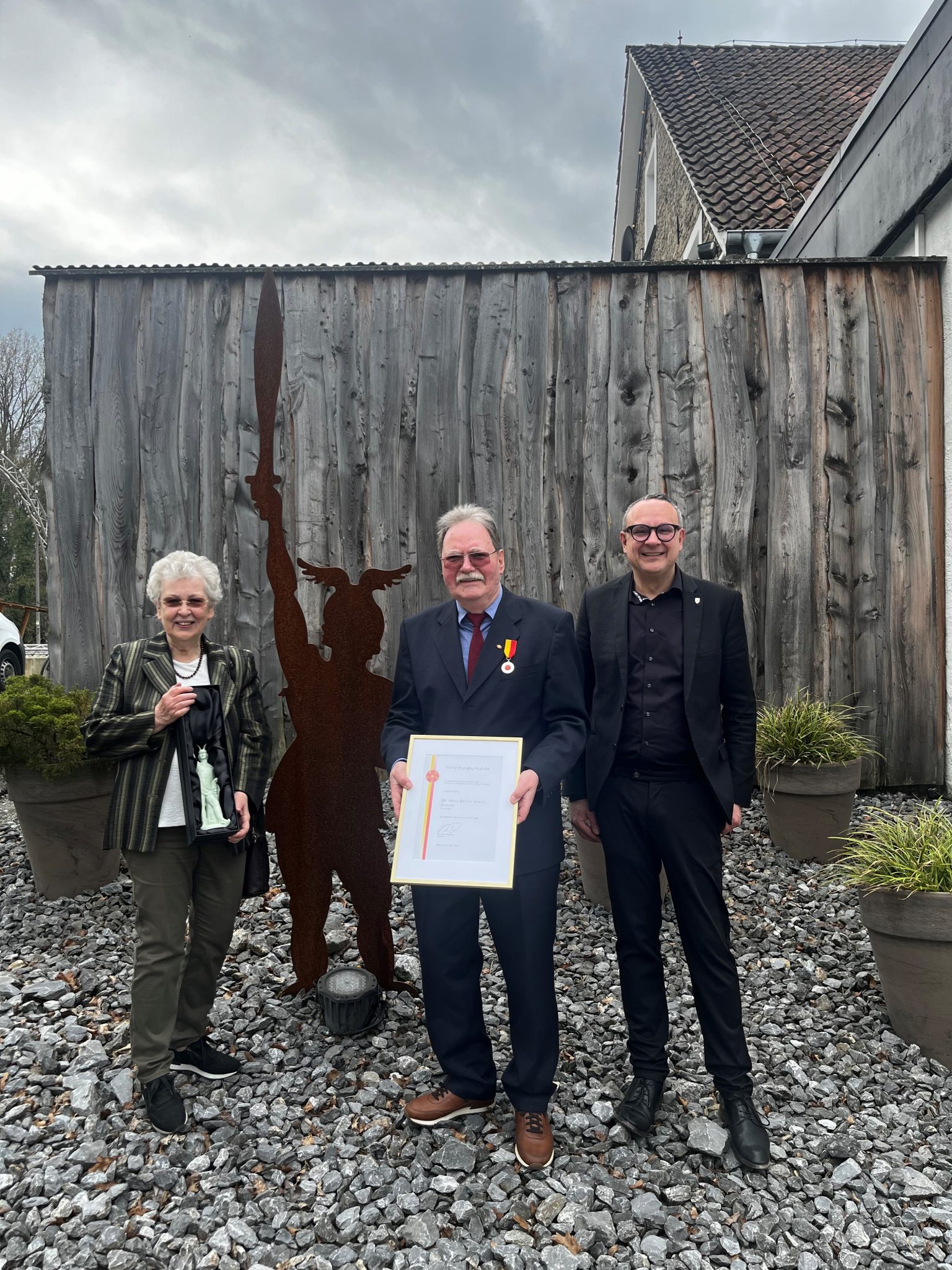 Lippischer Ehrenring für Dr. Henner Krause - Lemgoer für Engagement ...